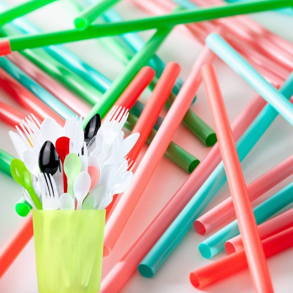 Single use plastics ban changes for WA and SA coming in 2024 - Wide Bay ...